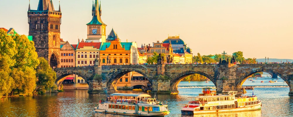 38 Best October Holiday Destinations for Families in 2025